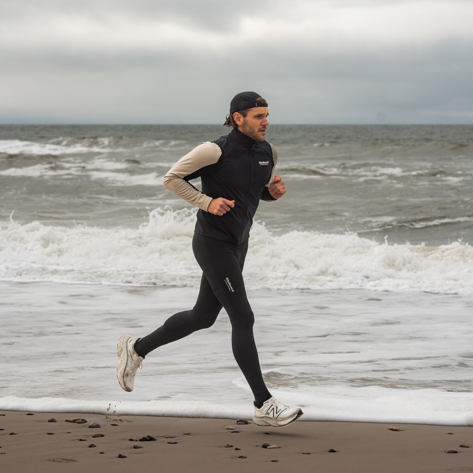 HYDRO-TECH RUNNING VEST (MEN)